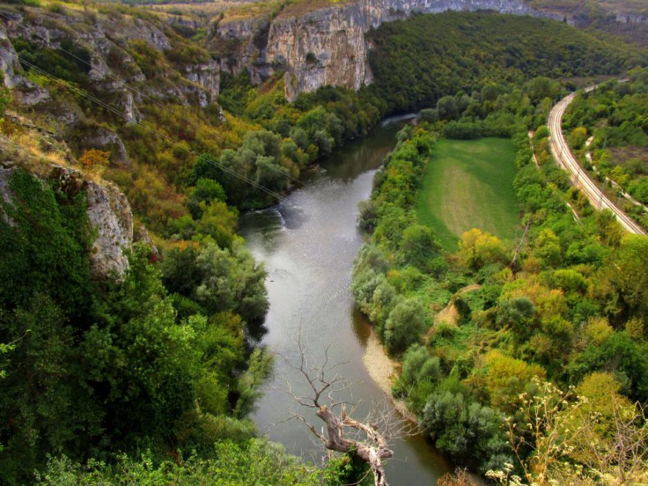 Пленителните гледки край река Искър през обектива на Диана Ангелова ...